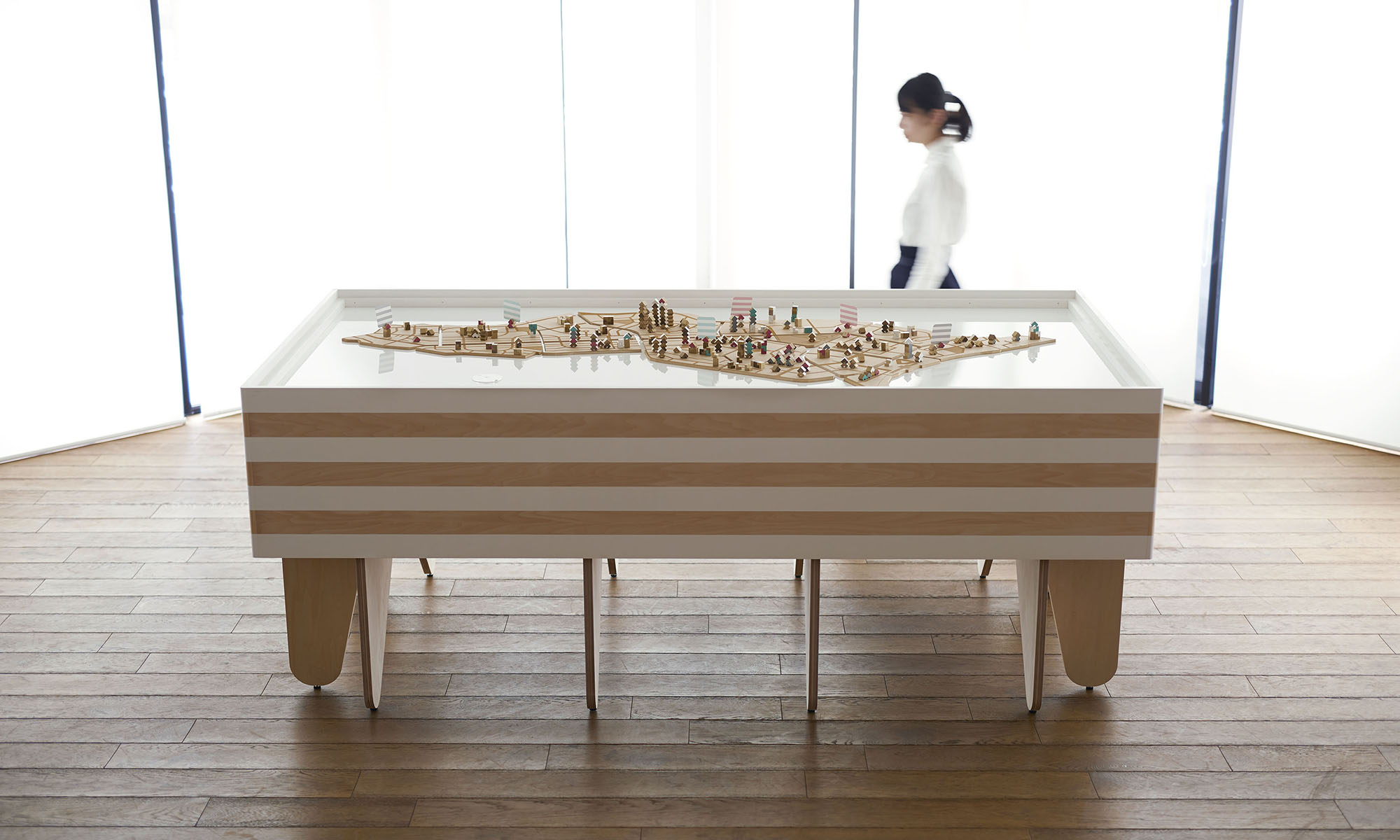 Shape of the community created by local residentsA city model that ...